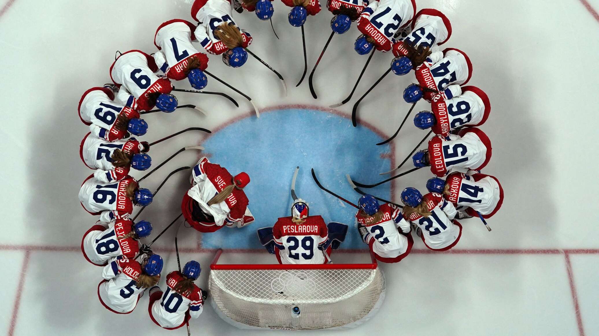 Геометрия Олимпиады 2022 в Пекине неожиданный ракурс фото 10 02 2022 Sputnik Таджикистан