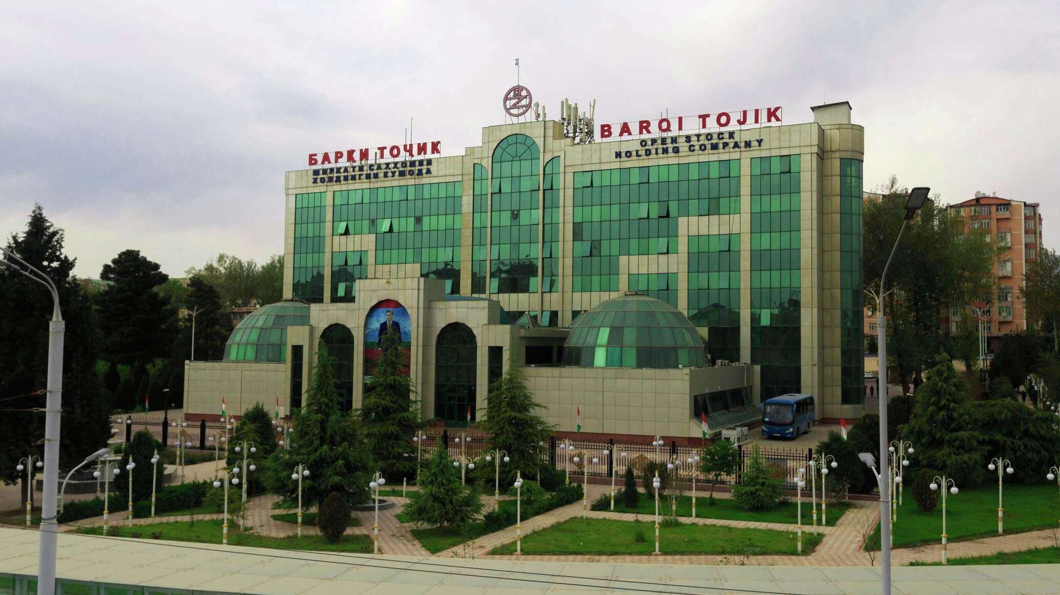 Как "Барки точик" регулирует свои долги?